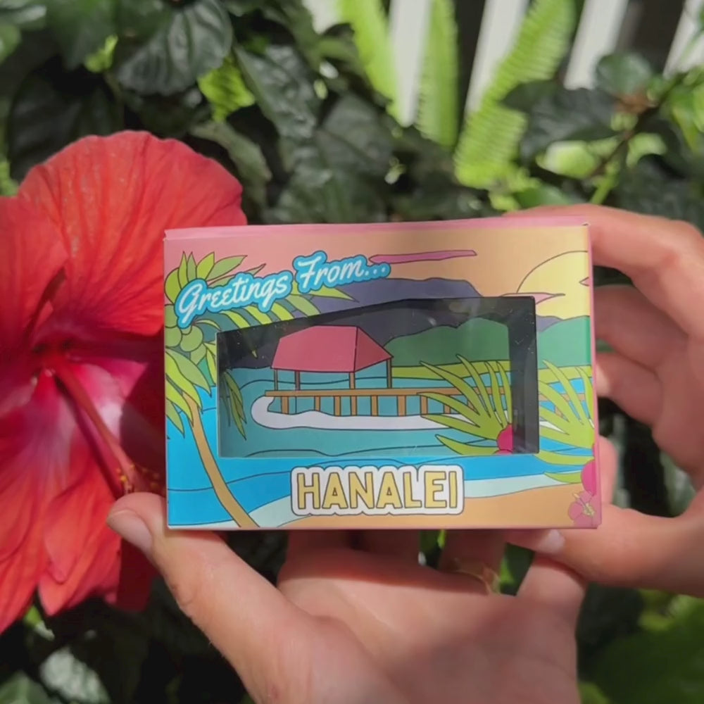Hanalei, Kauai 📍 8oz Scented Candle – Postcards